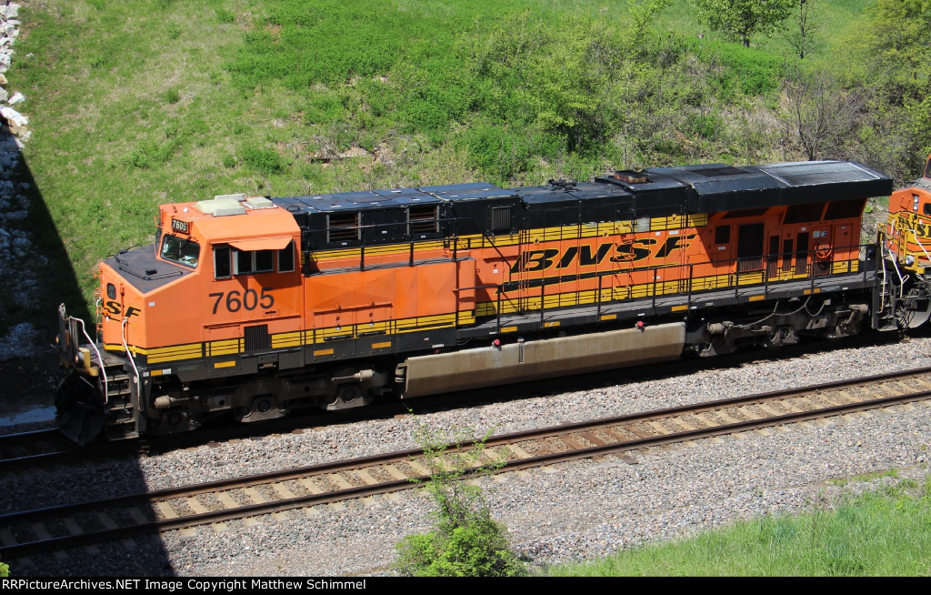 BNSF 7605